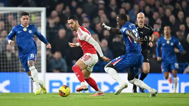 Chelsea 1-1 Arsenal: Moises Caicedo sent off as 10-man Blues hold ...