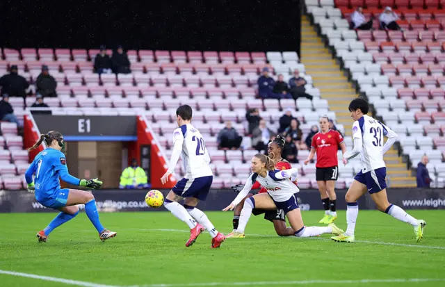 WSL LIVE: Manchester United vs Tottenham stream, score & updates after ...