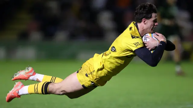 Dragons 48-28 Connacht: Dragons end long wait for URC win - as it ...