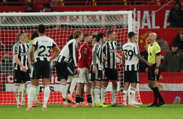 Premier League LIVE: Manchester United vs Newcastle - text commentary ...