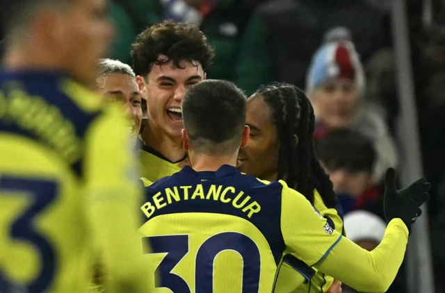 Premier League LIVE: Crystal Palace vs Tottenham Hotspur - radio & text ...