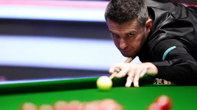 UK Snooker Championship 2025 final LIVE: Watch Judd Trump vs Mark Selby ...
