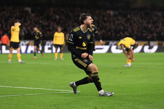 Wolves 1-4 Man Utd: Visitors hit four to inflict eighth straight loss ...