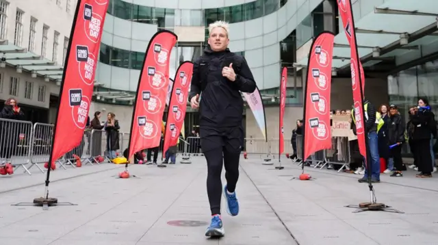 Jamie Laing Comic Relief challenge - Ultra Marathon Man for Red Nose ...