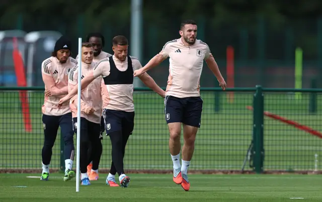 EFL Cup reaction: Ekitike sent off for celebrating Liverpool winner as ...