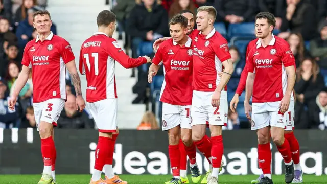 Championship LIVE: Sheffield United host Leicester City in last of 12 ...