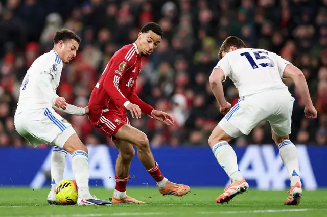 Premier League LIVE: Sunderland host Man City, Brentford face Tottenham ...