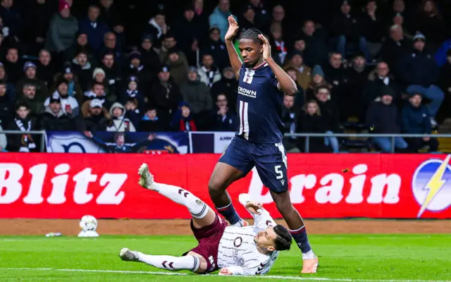 Scottish Premiership LIVE: Dundee v Hearts & Aberdeen v Rangers - radio ...