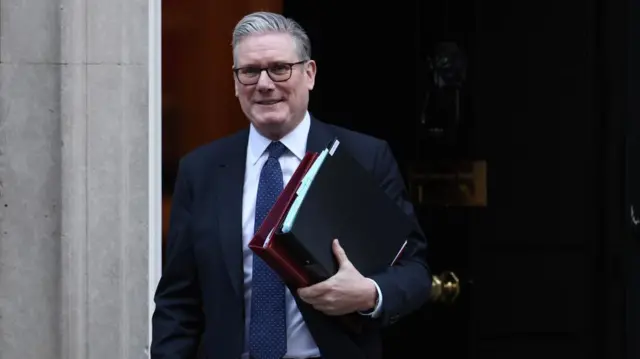 PMQs live: Starmer and Badenoch clash over digital ID U-turn - BBC News