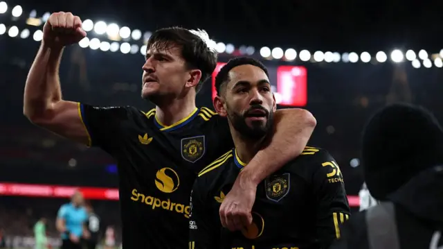 Premier League LIVE: Man Utd win at Arsenal as title race blown open ...