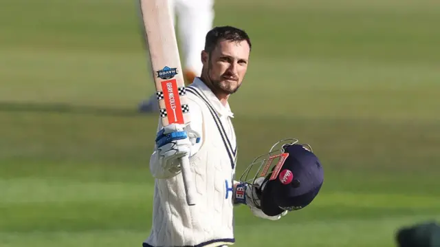 County Championship, day two as it happened: Warwicks on top against ...