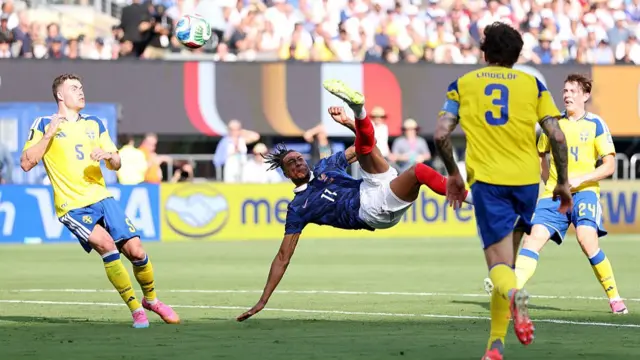 France vs Sweden LIVE: FIFA World Cup Round of 32 score, lineups ...