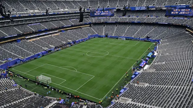 France vs Sweden LIVE: FIFA World Cup Round of 32 score, lineups ...