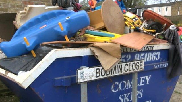 Buckskin residents demand flooding answers - BBC News