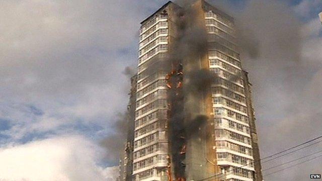 Russian fatal Kazan shopping centre fire leaves 25 missing - BBC News