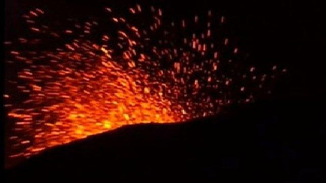 Chile's Villarrica volcano spews ash in renewed activity - BBC News