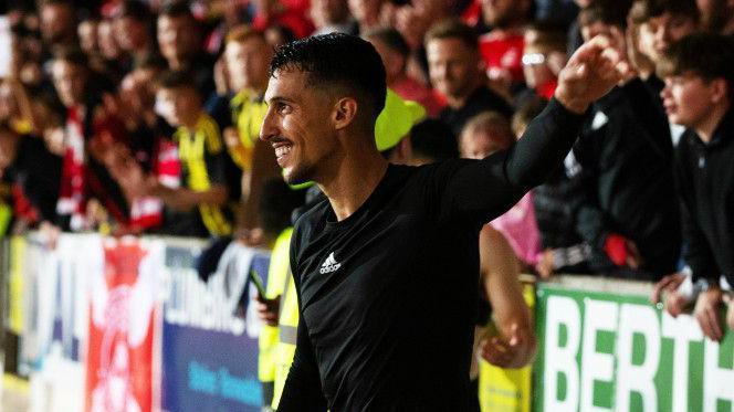 'Breath of fresh air' Bojan Miovski boosts Aberdeen - BBC Sport
