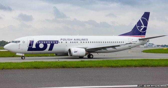 Polish LOT aeroplanes grounded by computer hack - BBC News