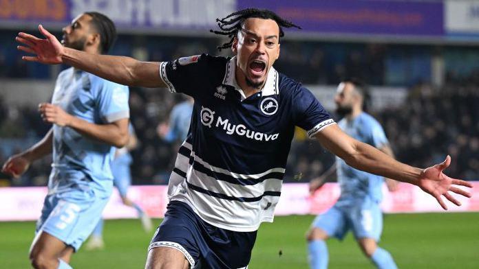 Cardiff City: Calum Scanlon surprises Barry-Murphy with readiness to ...