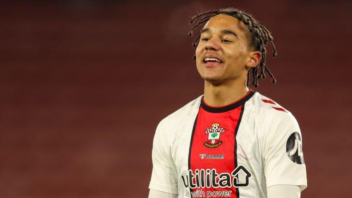 Brighton sign Kamari Doyle from Southampton - BBC Sport