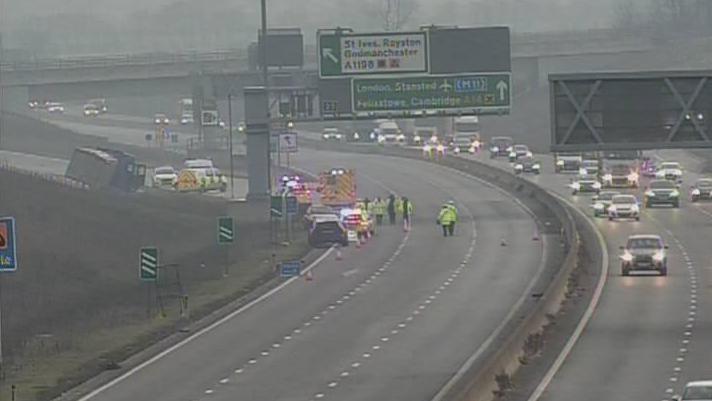 Man dies following A14 Godmanchester lorry and car crash - BBC News