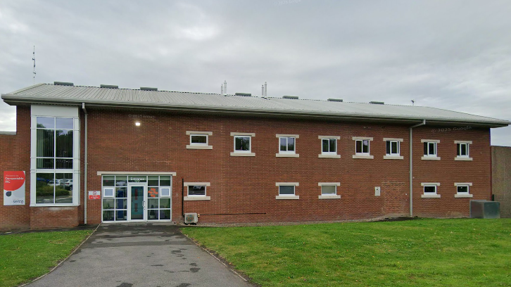 Majority of Derwentside immigration centre's women released - BBC News