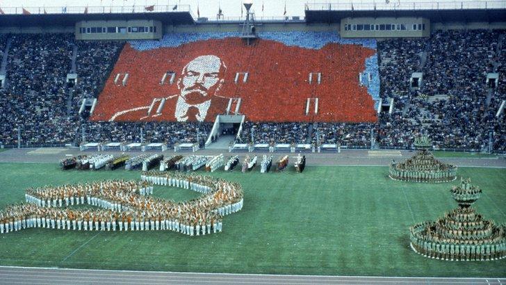 Lizzie Armitstead bids for La Course success in Paris - BBC Sport