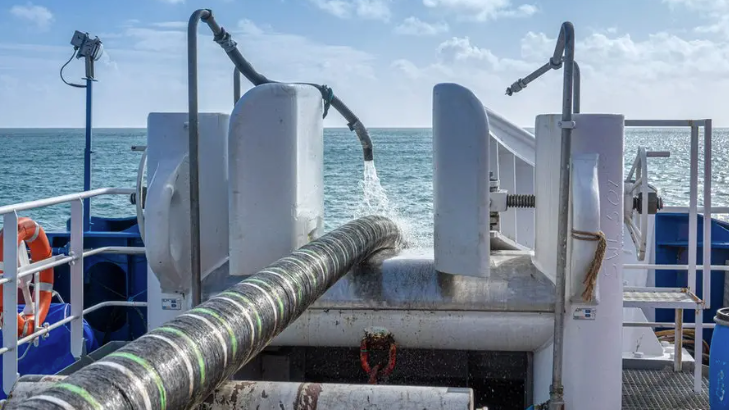Guernsey undersea cable to be out for a month - BBC News