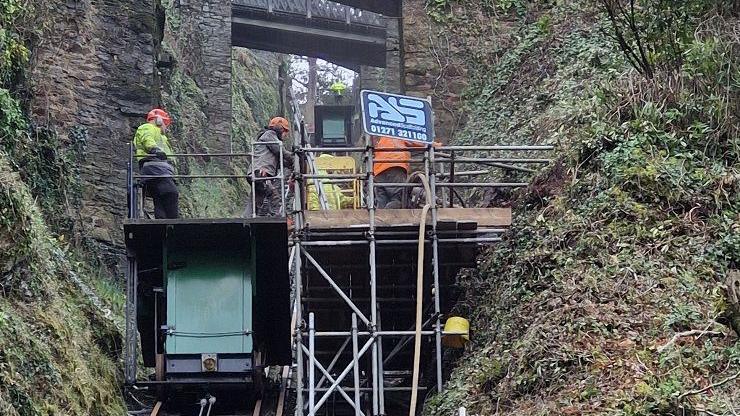 Lynton cliff railway reopens after rocks stabilised - BBC News