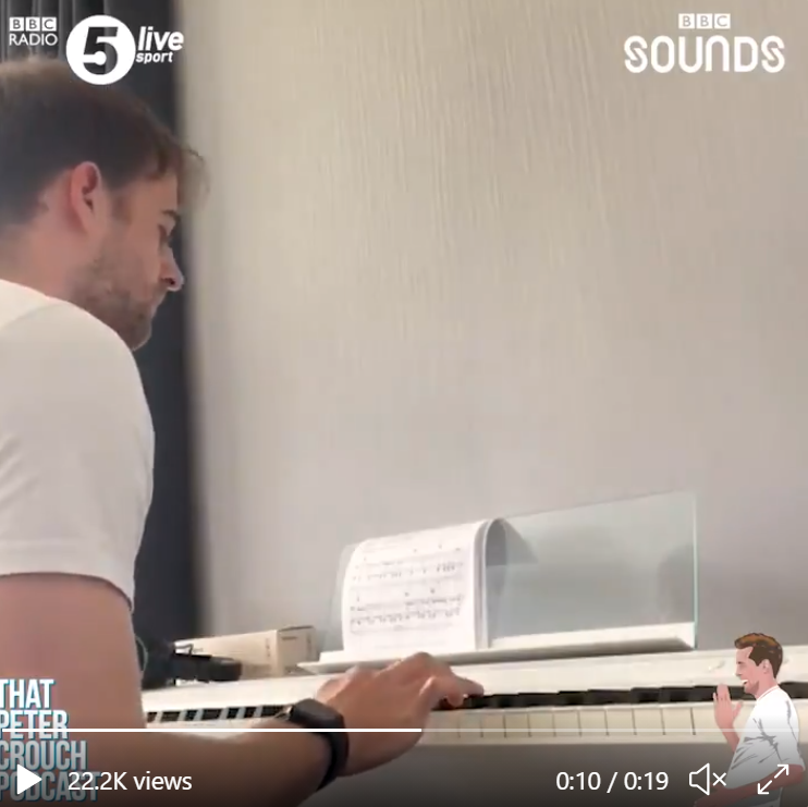 Patrick Bamford: Playing the piano for Peter Crouch - BBC Sport