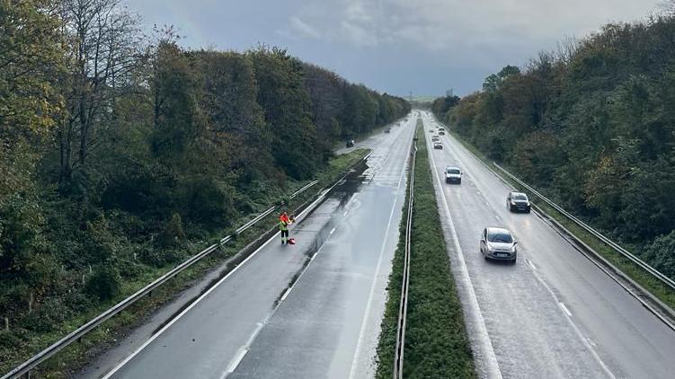 Burst water main on A38 near Ivybridge to be repaired - BBC News