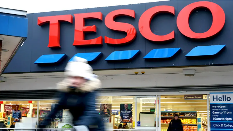 Sgaradh bheachdan mu bhùth Tesco do Phort Rìgh - Naidheachdan a' BhBC