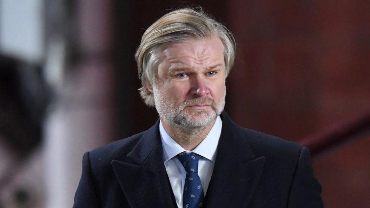 Brentford news: Steven Pressley to leave the club - BBC Sport