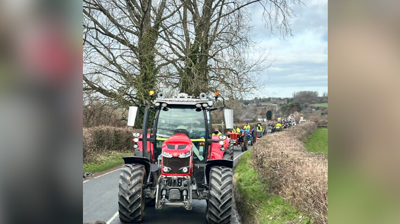 New Year's Day tractor convoy raises money for charity - BBC News