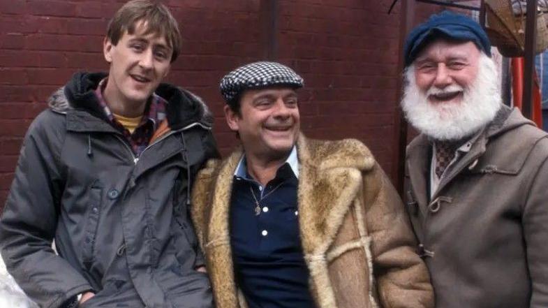 Only Fools and Horses fans rally to repair Uncle Albert's grave - BBC News