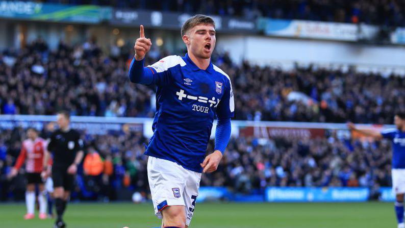 Ipswich news: Davis nominated for PFA Player of the Year - BBC Sport