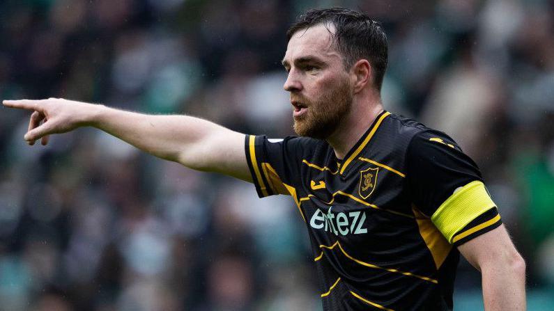 Sean Kelly joins Dundee until January - BBC Sport