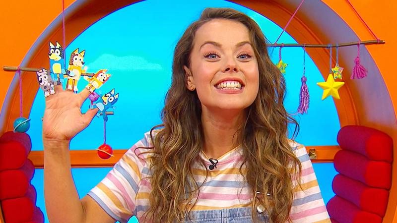 Sing along with the family puppet songs - CBeebies - BBC