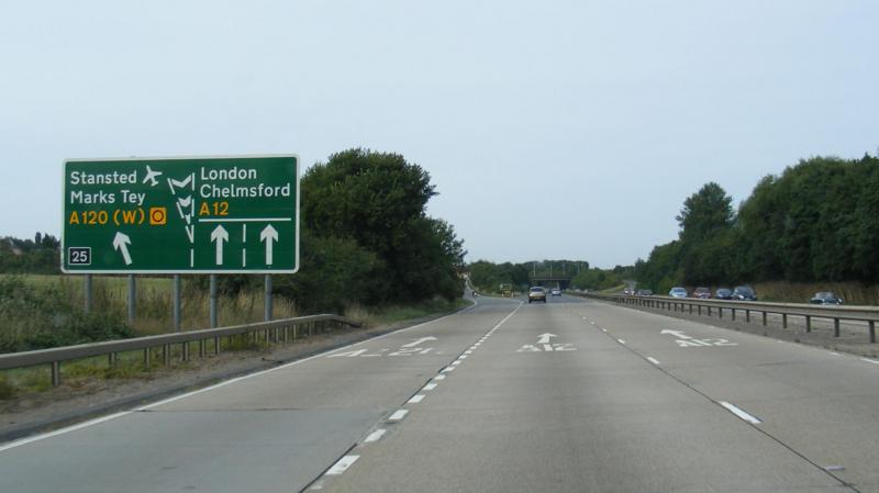 A12 Marks Tey junction to close for weekend resurfacing work - BBC News