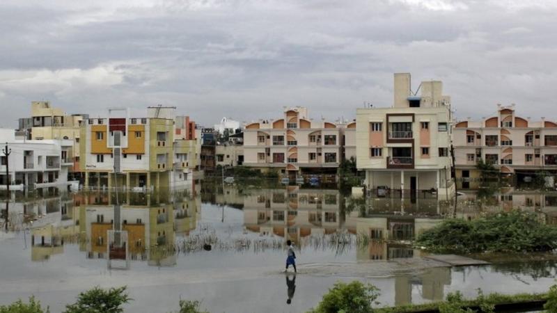 The Mumbai 'toxic hell' where poor are forced to live - BBC News