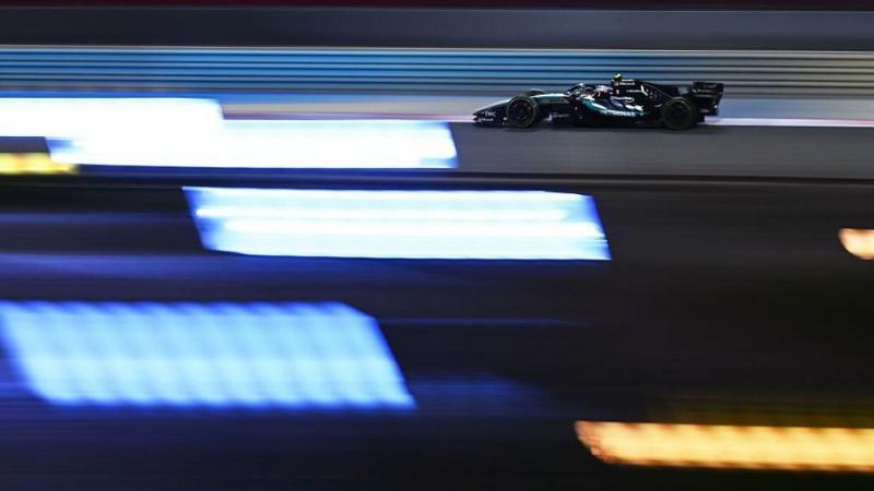 F1 pre-season testing in Bahrain: Lewis Hamilton, Max Verstappen ...