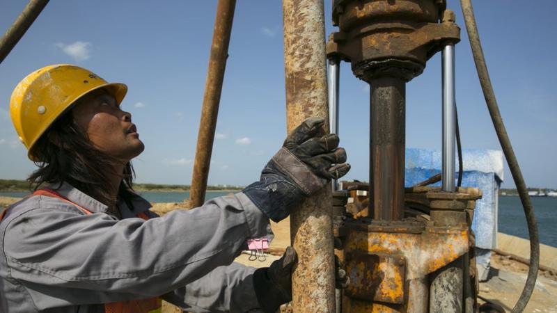 China: Big spender or loan shark? - BBC News