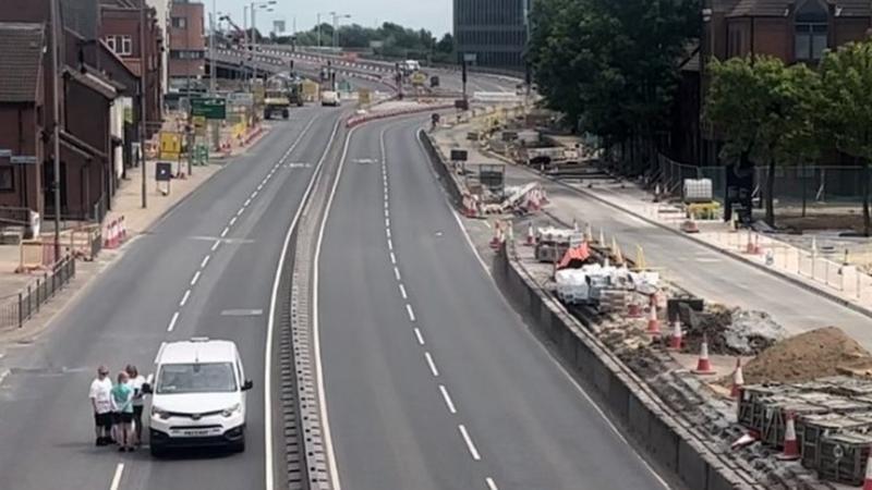 Hull council leader to review Myton Bridge closure disruption - BBC News