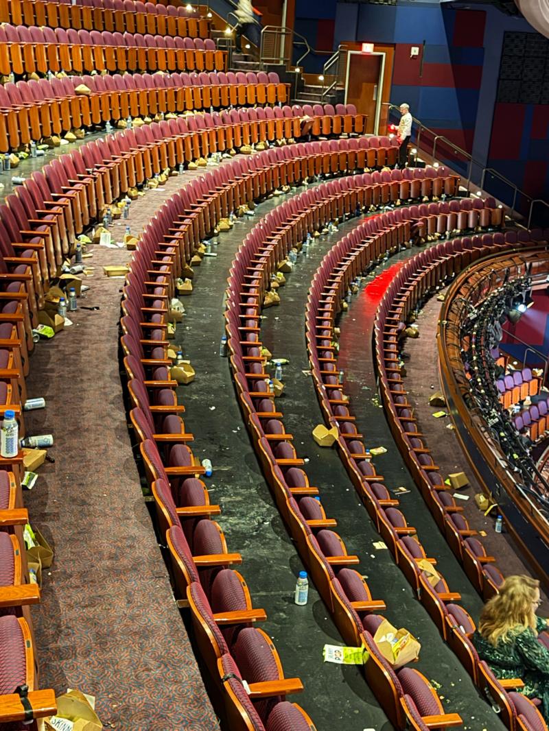 Academy Awards: Should snacks be banned at shows after Oscars mess ...