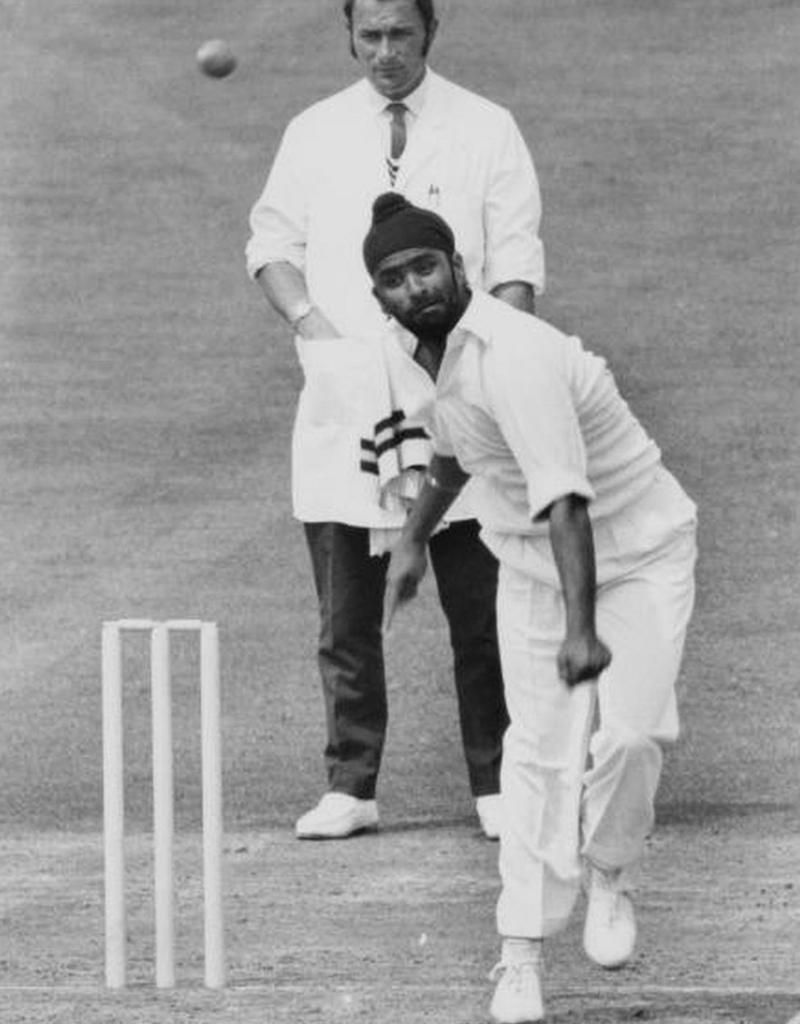 Bishan Singh Bedi: Indian cricket legend dies aged 77 - BBC News