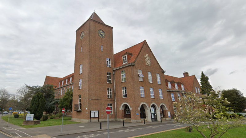 Spelthorne Borough Council - BBC News