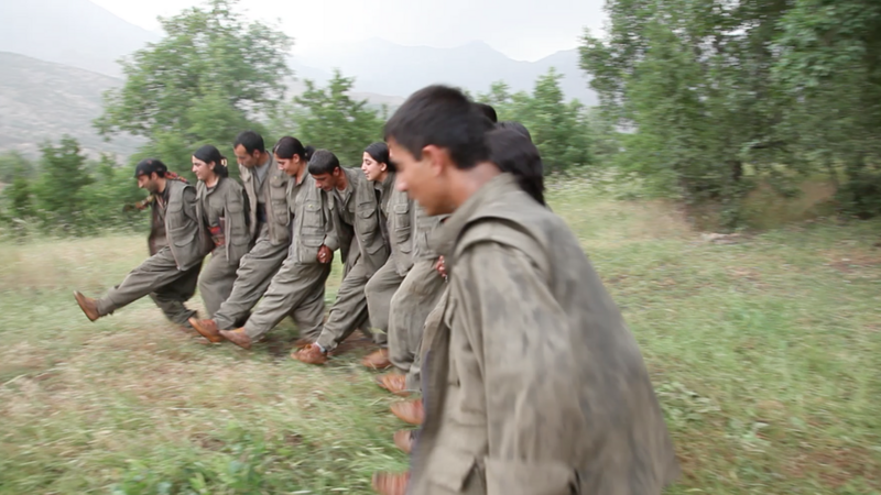In pictures: PKK fighters prepare for battle with IS - BBC News