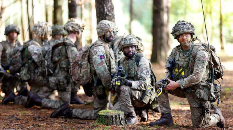 Major war could destroy UK army in six months - minister Alistair Carns ...