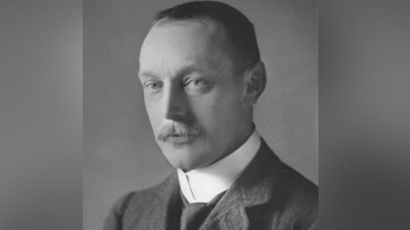 Shoosmith watercolours find new home in gallery in Northampton - BBC News