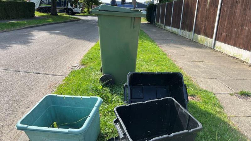 Plans to increase fee for York green bin collections - BBC News